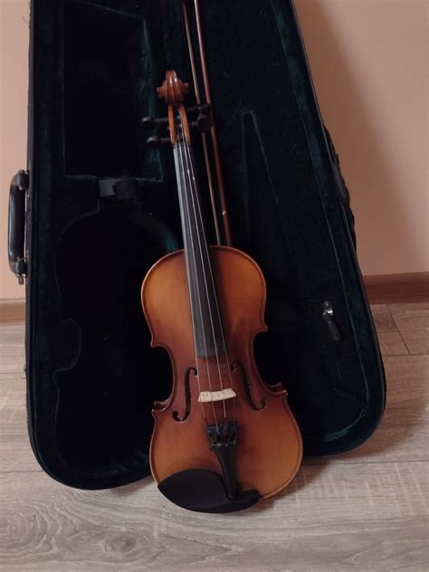 Скрипка в ідеальному стані 3 300 грн Інше Угорники на Olx