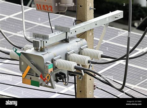 AV High Voltage Load Break Switch High Voltage Switch Box On Utility Pole Remote Control
