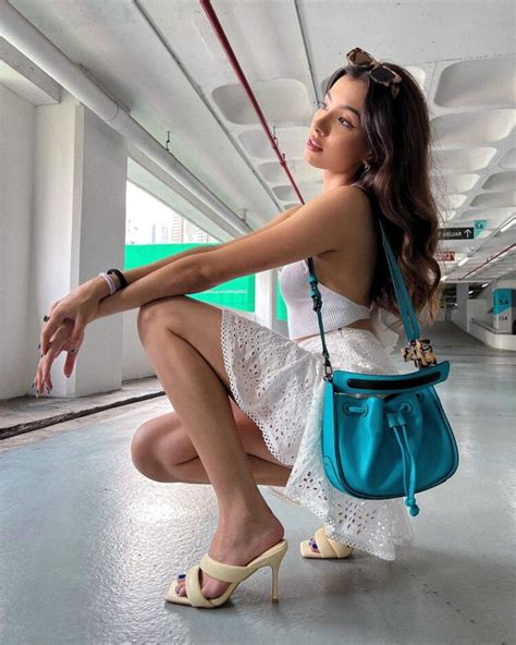 Amelia Henderson Feet
