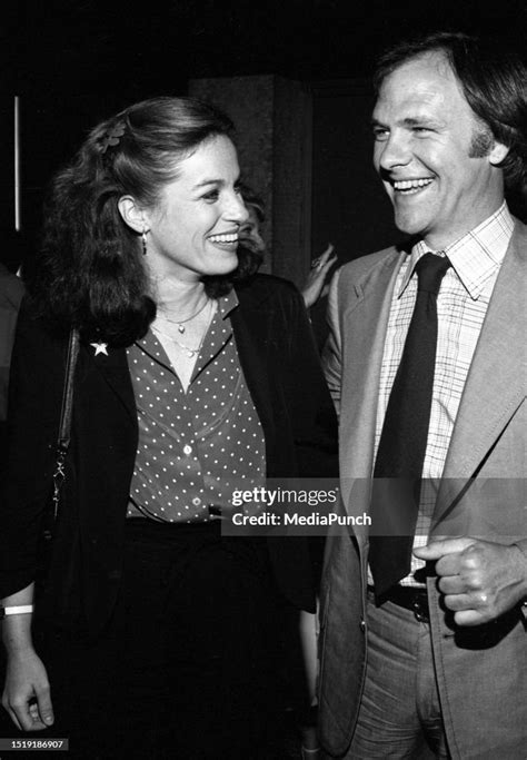 Robert Pine And Wife Gwynne Circa 1980s News Photo Getty Images