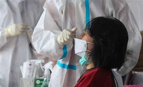 อาการโควิด 2568 โอมิครอน Xec สายพันธุ์ล่าสุด แพร่เร็วแต่ไม่รุนแรง