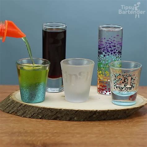Diy Decorated Shot Glasses Perfect Diy T For Friends Who Love Shots By Tipsy Bartender