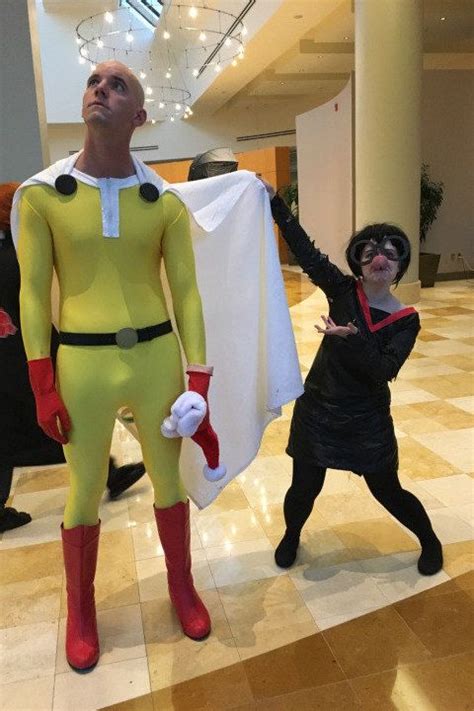 This Cosplayer Dressed As Edna From The Incredibles And People Love