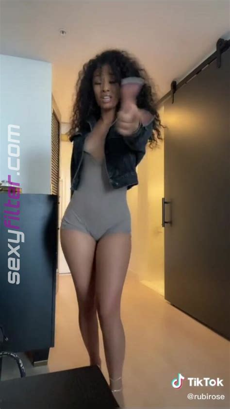 Hot Rubi Rose Shows Big Butt While Twerking Sexyfilter Com