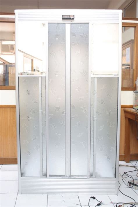 One Touch Wardrobe Using An Arduino Duino