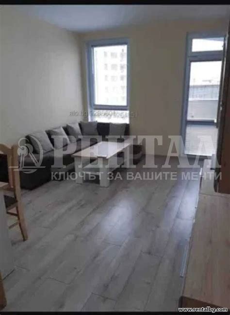 Пловдив Тристаен апартамент под наем 110 кв м Обзаведен Непоследен етаж Тристаен апартамент под