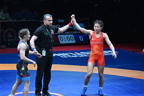 Биеийн Б МӨНХНАР АЗИ ТИВЭЭС ХҮРЭЛ МЕДАЛЬ ХҮРТЛЭЭ Йордан улсын Амсаэ хотод чөлөөт бөхийн насанд