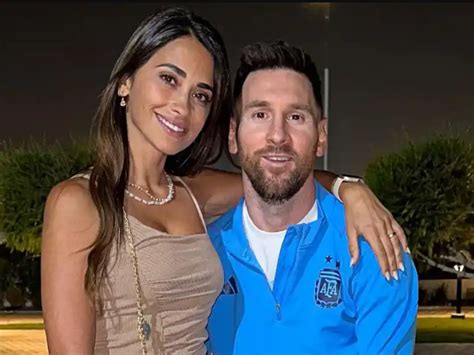 Messi And His Girlfriend