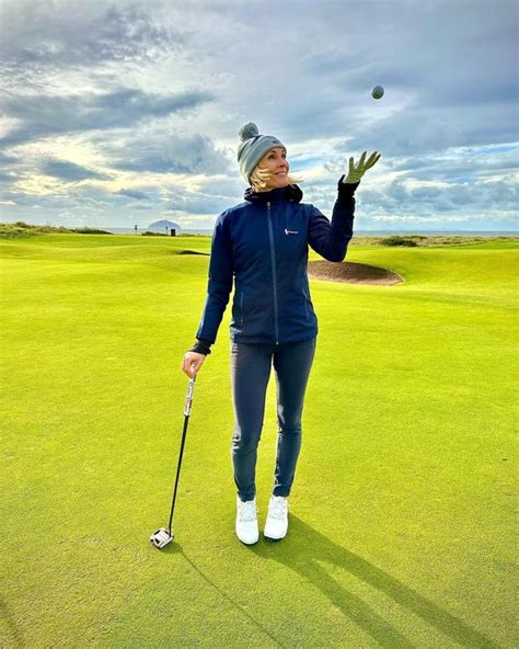 Jenni Falconer R Jenni Falconer