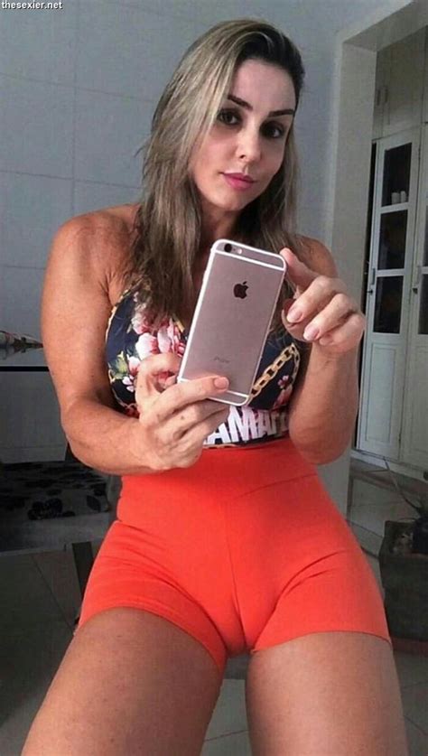 Cameltoe Selfie Bild