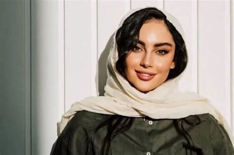 خبرآنلاین عکس سلفی آینه‌ای ترلان پروانه با استایل زمستانی