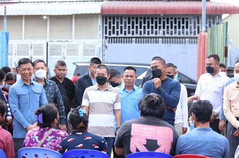 ឯកឧត្តម ស ថេត បន្តចុះជួបសំណេះសំណាល និងឧបត្ថម្ភប្រជាពលរដ្ឋទីទ័លក្រចំនួន២៦គ្រួសារ