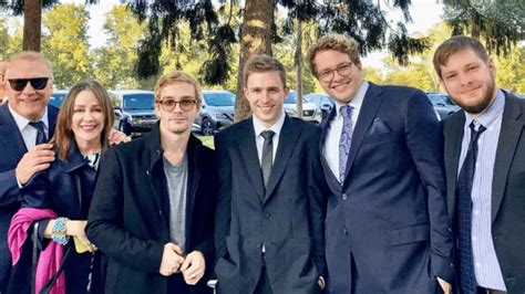 From Hollywood Mom To Empty Nester Inside Patricia Heatons Life With