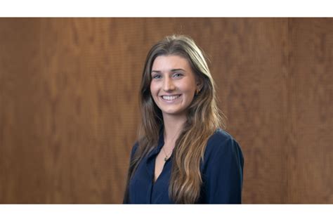 Emilies Historie På Studieakademiet Studieakademiet