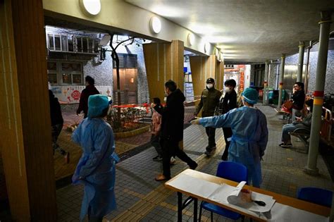 疫情消息｜上水清河邨清朗樓圍封強檢 料明午12時完成行動 消費券專頁