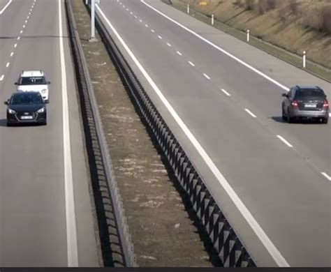 Dashed Lane Object Detection Dataset By Detection