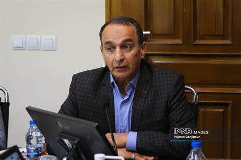 تعویض ۷ متر خط لوله فرسوده فاضلاب در بزرگمهر ۴۴ کیلومتر فرسودگی شبکه