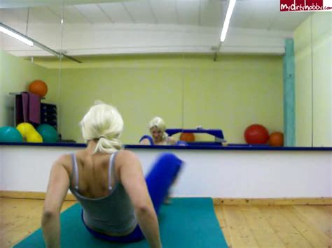 Pissing In Gym Thisvid Com