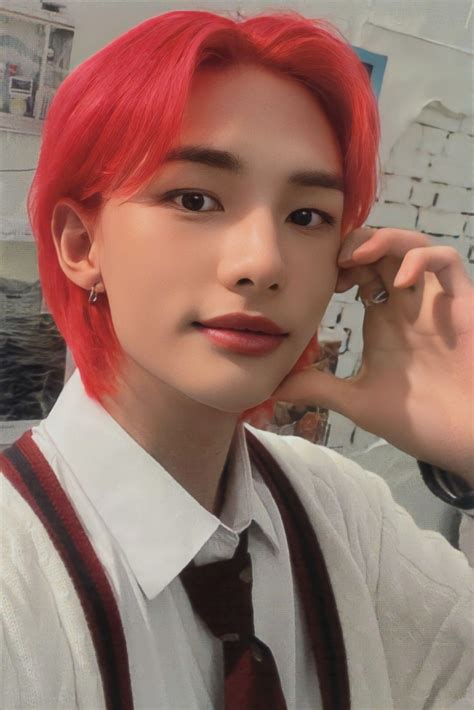 Hyunjin Pc Nacific R13 Celebridades Pelo Rojo Buen Novio