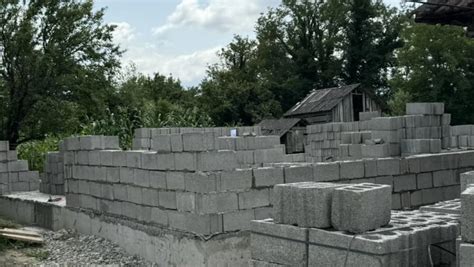 სამტრედიაში ავარიულ სახლებში მცხოვრები სოციალურად დაუცველი 4 ოჯახისთვის სახლების მშენებლობა