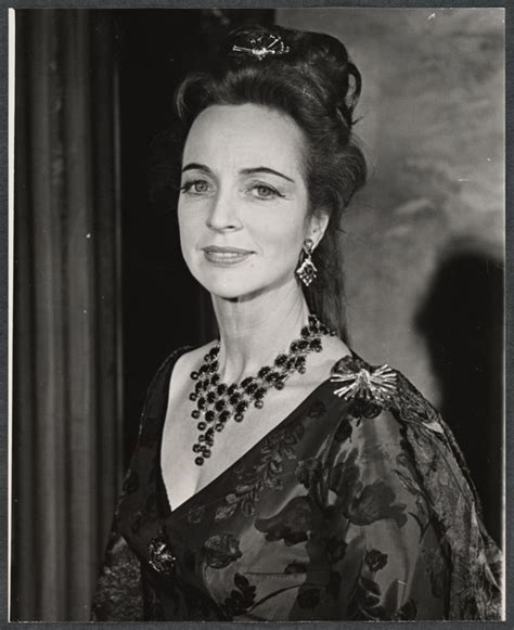 Picture Of Beatrice Straight