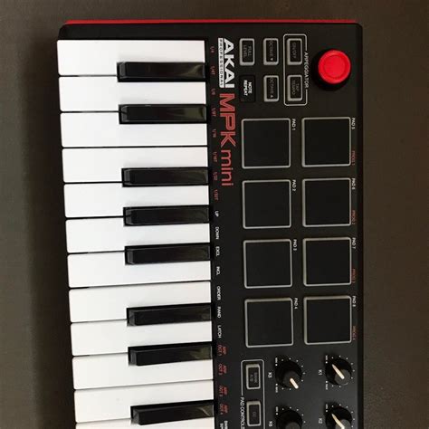 Akai Mpk Mini 2 Midi Keyboard Hobbies And Toys Music And Media Musical Instruments On Carousell