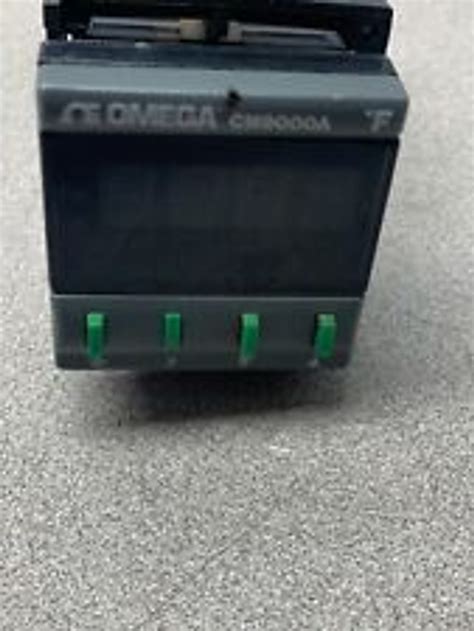 Omega Temperature Controller Cn9141a Industrial Lynx