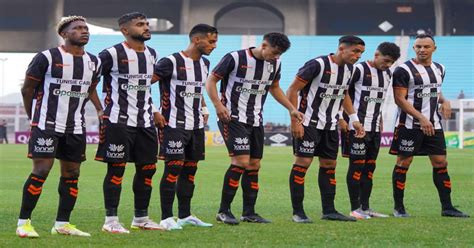 كأس العرب مباراة النادي الصفاقسي وقطر القطري منقولة تلفزيا Foot24