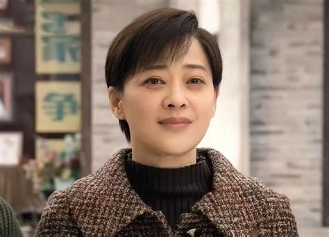 《六姊妹》何家丽遇苦难，儿媳不简单，回娘家遭老六赶出家门 360娱乐，你开心就好