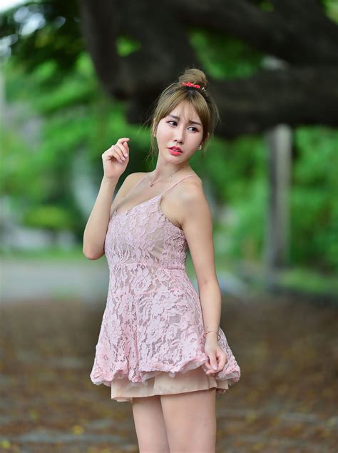 街拍丝足 No201 陈薇羽 吊带连衣裙凉高美腿 微图坊 街拍丝足 No201 陈薇羽 吊带连衣裙凉高美腿 微图坊