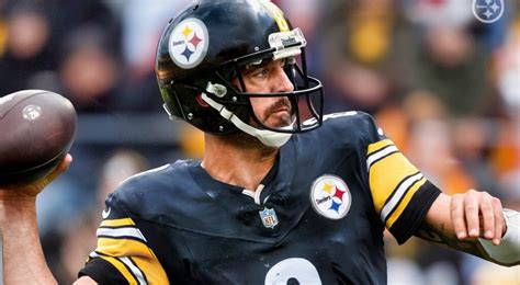 Aaron Rodgers Ex Stirs Buzz After Alleged Wedding Ring Photo