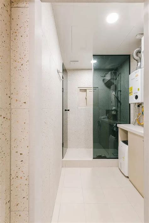 화이트and우드톤 깔끔한 16평 피트니스 인테리어 창원 진해구 용원동