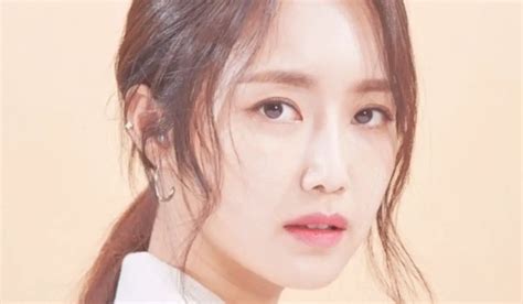 Korean Actress Who Filed For Divorce 6 Months After Marriage Reconciles