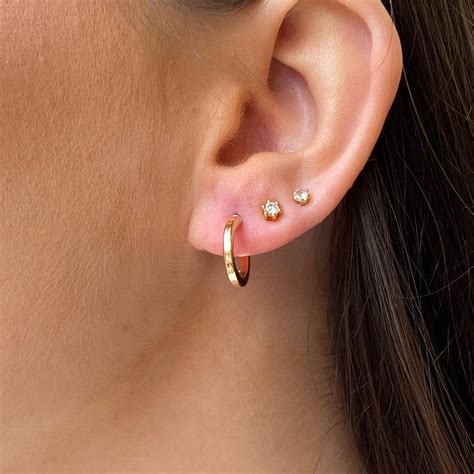 18ct Gold Classic 2mm Square Tube Hoop Earrings 14mm John Ross