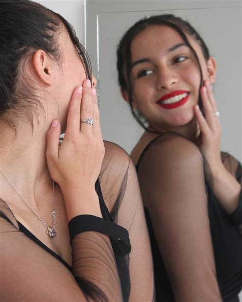 How To Manifest Happiness With 13 Small Daily Habits Yourtango