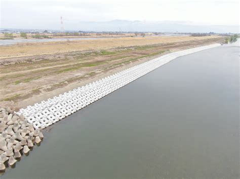 R1笛吹川右岸高田下護岸工事施工実績長田組土木株式会社