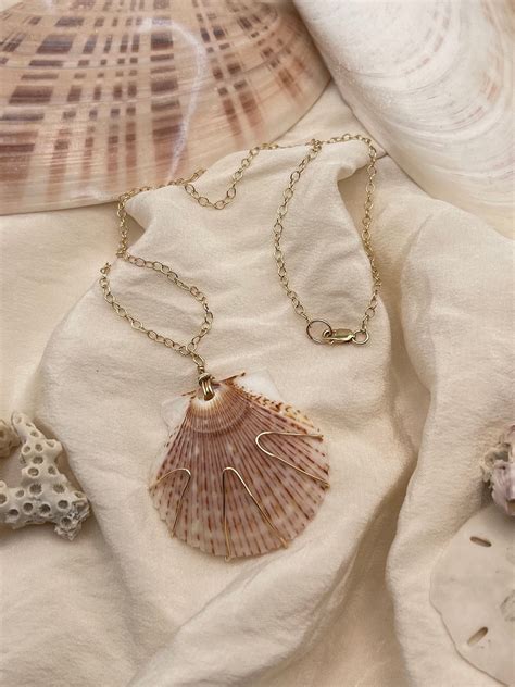 Scallop Shell Necklace Etsy