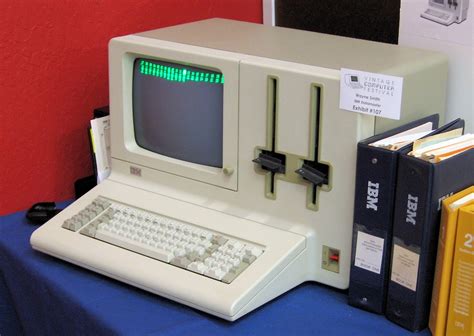 Retromobe Retro Mobile Phones And Other Gadgets Ibm Selectric 1961 And Ibm Datamaster 1981