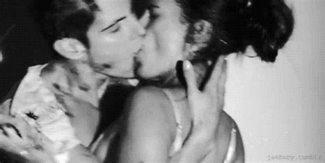 Deep Kiss S Download And Share