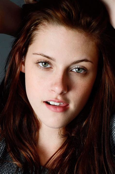 Hottie Kristen Scrolller