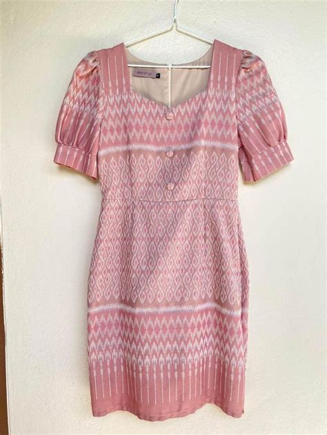 ชุดเดรสผ้าไทย สีชมพูน่ารักมาก Ennxo