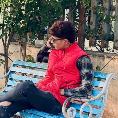 ᑭᖇitᗴՏᕼ 🍷 Prit 6101 Snapchat Stories Spotlight And Lenses