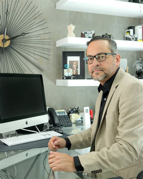 Dr Alberto Lara Dr Lara Plastic Surgery