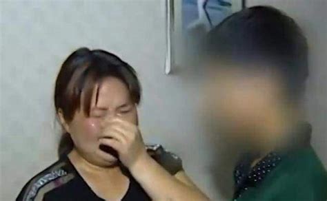 แม่แทบขาดใจ ดิ้นรนเลี้ยงลูกมา 8 ปี จู่ๆ ผัวรวยกลับมา ลูกทิ้งแม่ทันที เผยไม่ใช่แค่เพราะเงิน