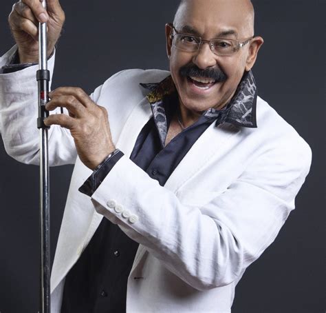 Gala De Navidad Con Oscar Dleon La Isla Magazine