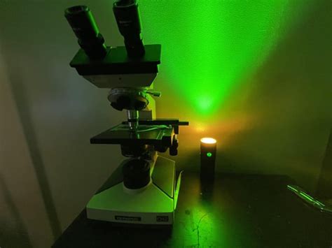 My Phase Contrast Microscope Dichromatic Filter On The Sofirn Sp36 Pro R Flashlight