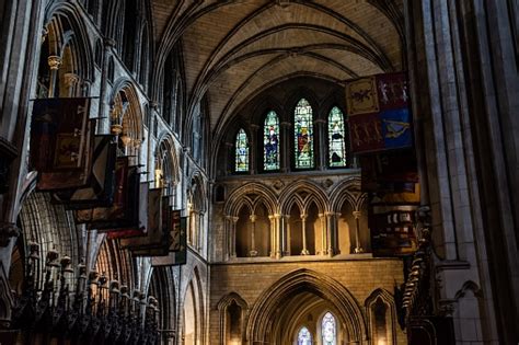 아일랜드 더블린에 있는 고딕 양식의 깃발과 스테인드글라스 창문이 있는 성 패트릭 대성당 0명에 대한 스톡 사진 및 기타 이미지 0명 건축 건축물 Istock