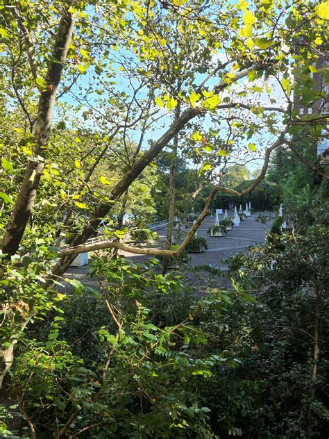 One Of The Most Mysterious Structures In Manhattan To Me R Nycpics