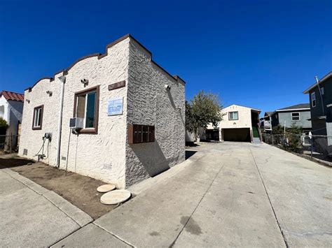 1629 1631 W 81st St Unit 1631 1 2 Los Angeles Ca 90047 Room For