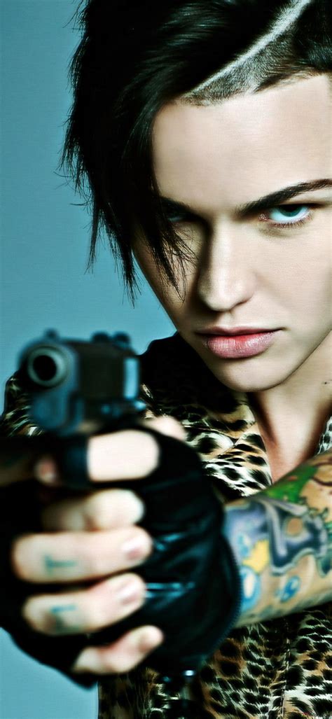 Modelo Y Actriz Ruby Rose 4k Descarga De Fondo De Pantalla